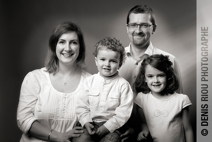 Portrait de famille vu par Denis Riou photographe Bruz Rennes Bretagne